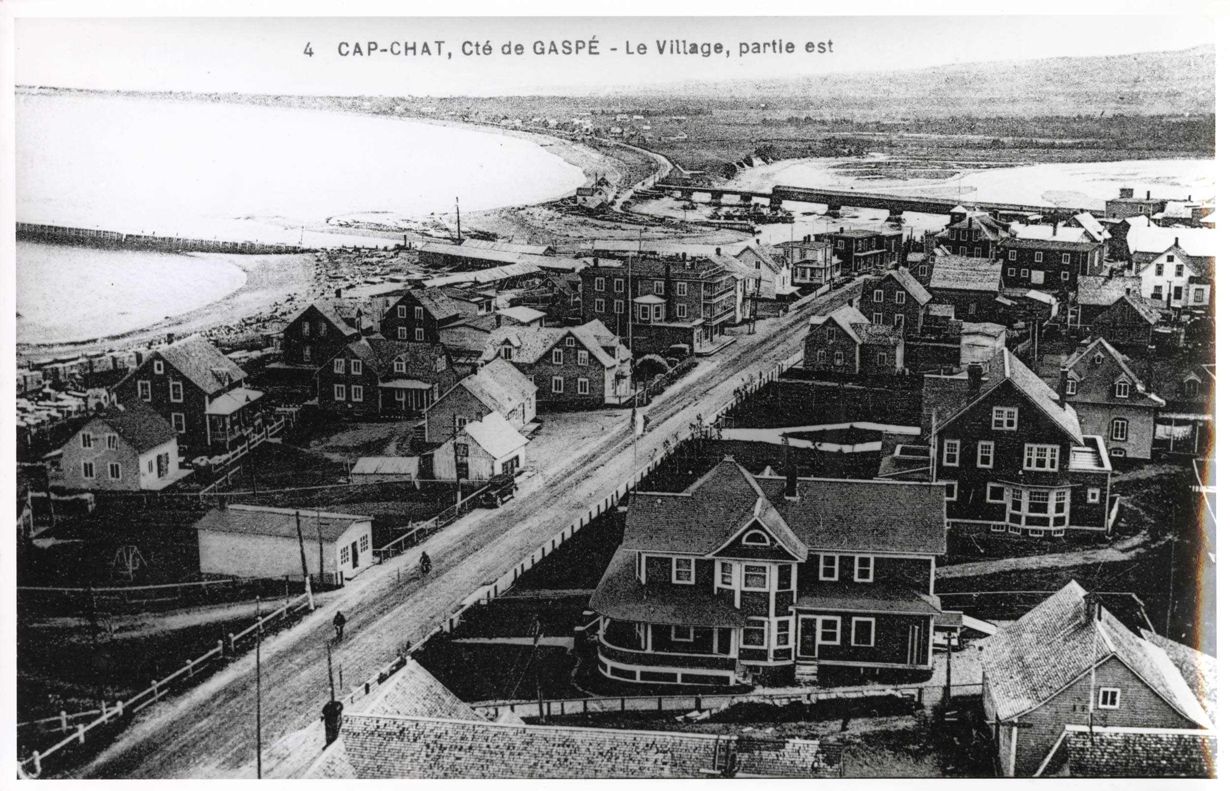 Photos d'époque - Fabliau : répertoire folklorique de la Haute-Gaspésie